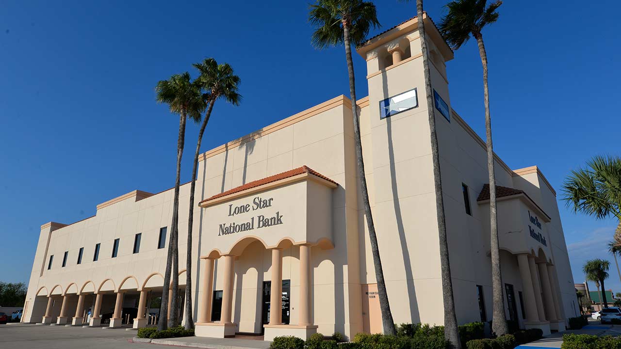 Nolana Banking Center in McAllen TX | Lone Star National Bank